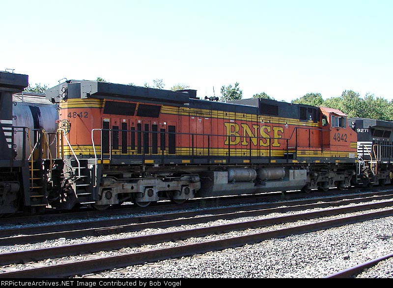 BNSF 4842